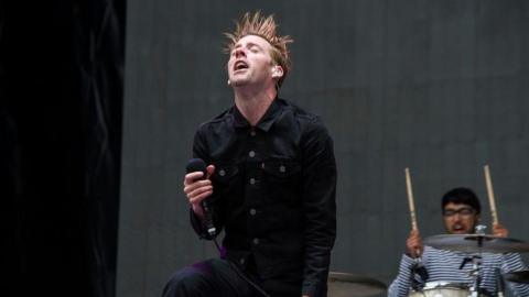 Slane Castle concerts: Man behind world famous gigs dies - BBC News