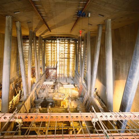Tube: Jubilee line extension celebrates 25 years - BBC News