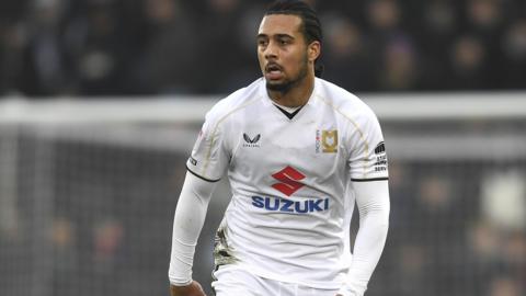 Craig Hewitt & Nico Lawrence: York City bring in duo - BBC Sport