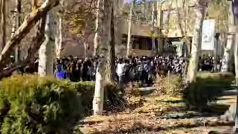 سومین روز اعتراض‌ها به گرانی در ایران؛ تجمع‌ دانشجویان در دانشگاه‌های ...