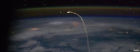 Space shuttle Atlantis makes final landing - BBC News