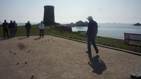 Marseille Boules: The World Cup France always wins - BBC News