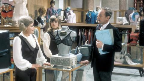 In Pictures: The career of Frank Thornton - BBC News