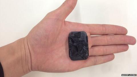 Wearable technology: The bra designed to shock attackers - BBC News