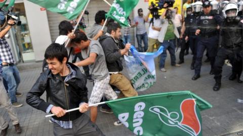 Day in pictures: 6 May 2013 - BBC News