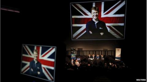 Ground control to 'Major Tim' - BBC News