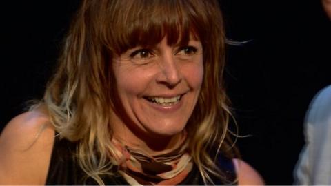 Bridget Christie wins Foster's Edinburgh comedy award - BBC News