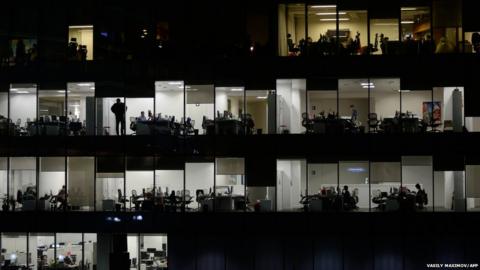 Day in pictures: 10 October 2013 - BBC News