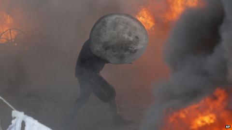 Ukraine crisis: Yanukovych offers jobs to opposition - BBC News