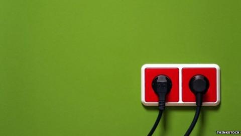 Electrical devices 'disrupt bird navigation' - BBC News