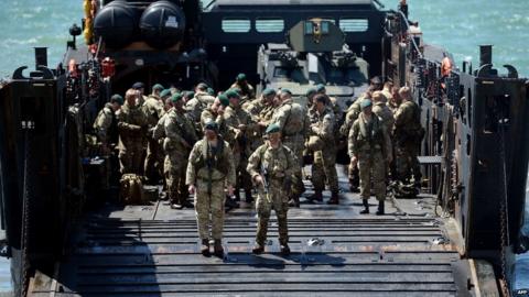 In Pictures: Remembering D-Day - BBC News