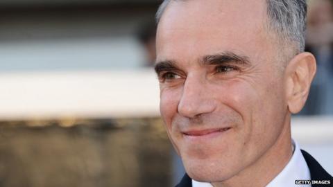 Queen's Honours: Day-Lewis receives knighthood - BBC News