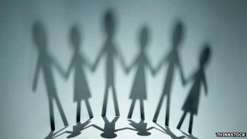 Dark net 'used by tens of thousands of paedophiles' - BBC News