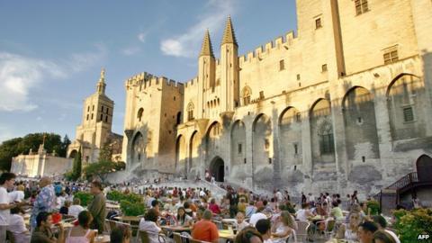 France profile - full overview - BBC News