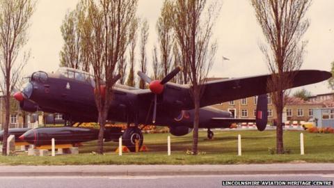 Just Jane: The 70-year-old, 16 tonne, flight of fancy - BBC News