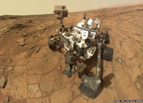 Mars Maven mission arrives in orbit - BBC News