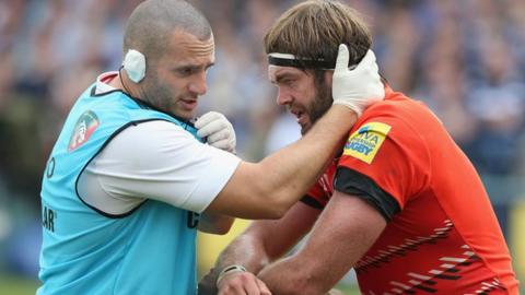 High tackles: World Rugby changes rules over head contact - BBC Sport