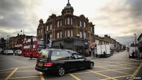 Murdered Alice Gross's funeral takes place - BBC News