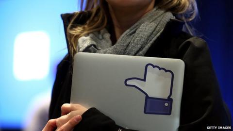 Facebook sets up 'dark web' link to access network via Tor - BBC News