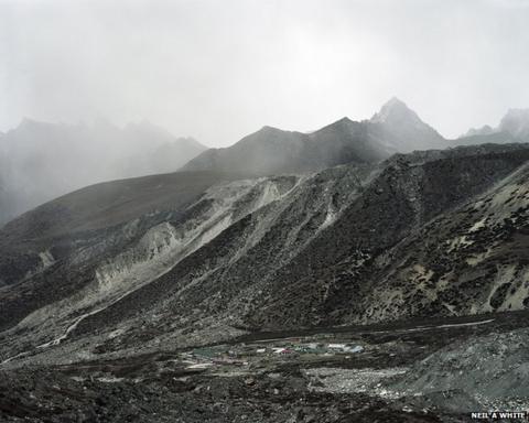 The dangerous beauty of the Himalayas - BBC News