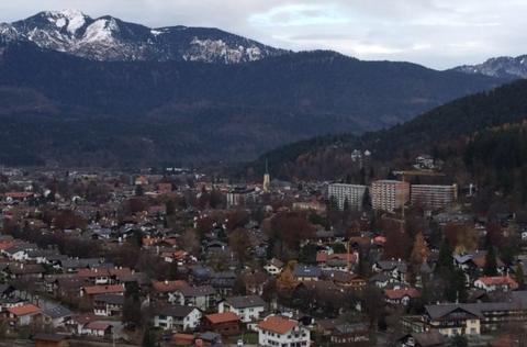 Germany struggles to cope with asylum surge - BBC News