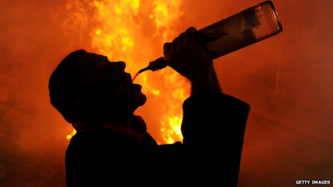 The science of alcohol: How booze affects your body - BBC News