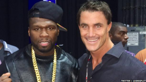 Fitness expert Greg Plitt dies after being hit by train - BBC News