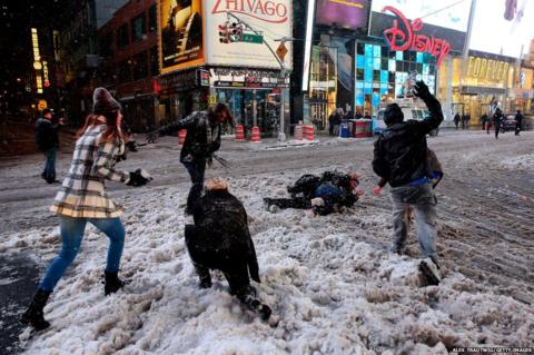 Day in pictures: 27 January 2015 - BBC News