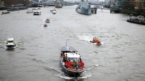 Sir Winston Churchill: How Oldham shaped WW2 leader - BBC News