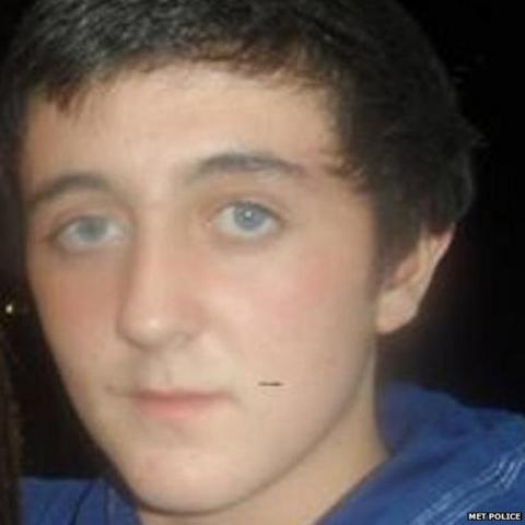 Man charged with cyclist Alan Cartwright's murder - BBC News