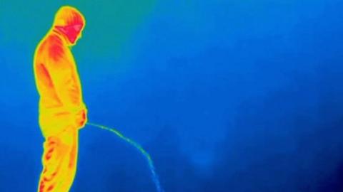 Pee-proof: San Francisco trials paint that repels urine - BBC News