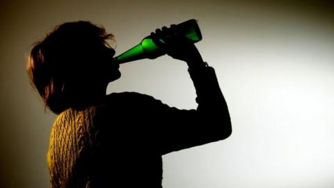 Drinking for science - Is binge drinking really that bad - BBC News
