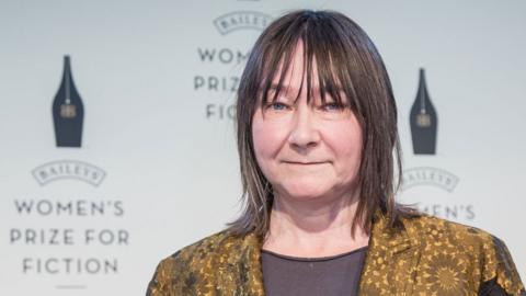 Baileys Prize: Ali Smith wins for How to be Both - BBC News