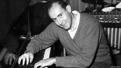 The history of Henry Mancini's Moon River - BBC News