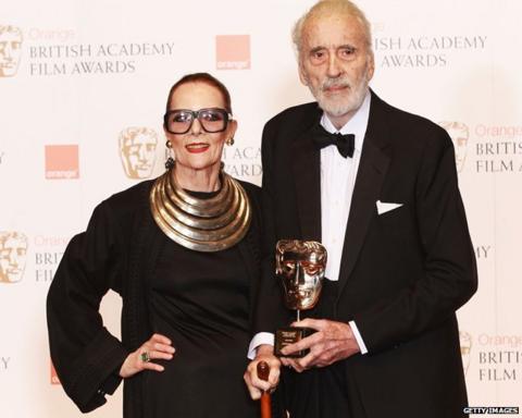Sir Christopher Lee: Screen legend dies aged 93 - BBC News