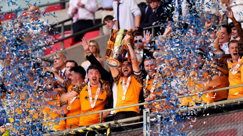 Hull City bus parade route after Wembley play-off final win - BBC News