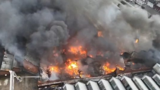 More than 100 firefighters tackle huge Wolverhampton factory blaze ...