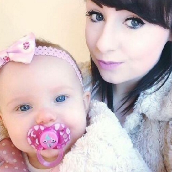 Crash death mum Lauren Heath praised for saving baby daughter - BBC News