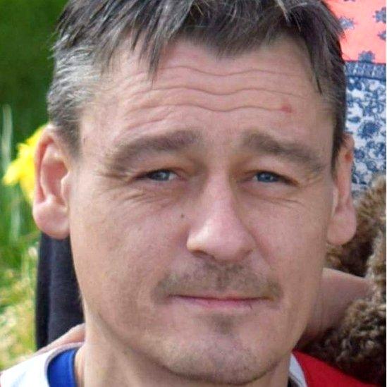 Body of Sam Comber recovered from River Foyle - BBC News