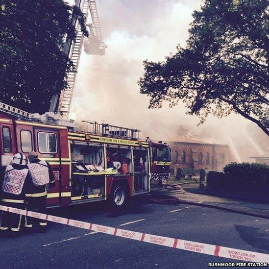 Fleet All Saints Church roof destroyed by fire - BBC News