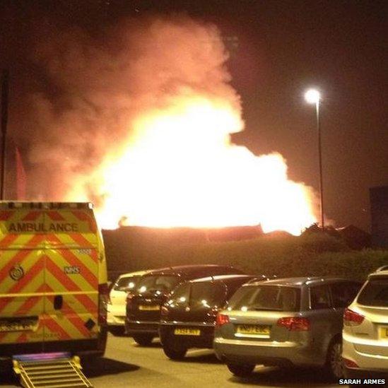 University of Nottingham labs destroyed in fire - BBC News