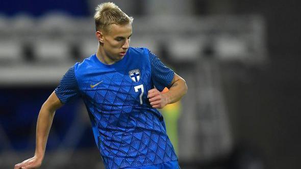 Topi Keskinen makes Finland debut - BBC Sport