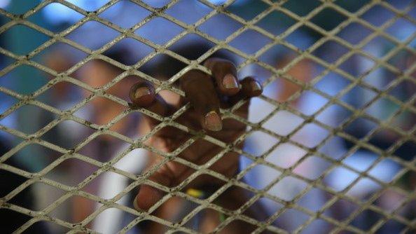 Mexico gas blast frees migrants held captive by gang - BBC News