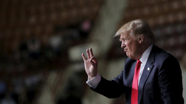 Donald Trump 'promises to change image' - BBC News