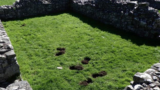 More than 100 historic sites damaged across NI - BBC News