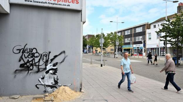 Banksy: A guide to his 'Great British Spraycation' - BBC News