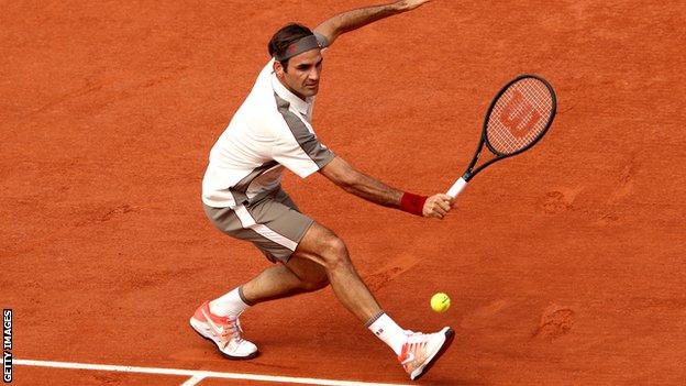 French Open: Roger Federer and Rafael Nadal into fourth round - BBC Sport