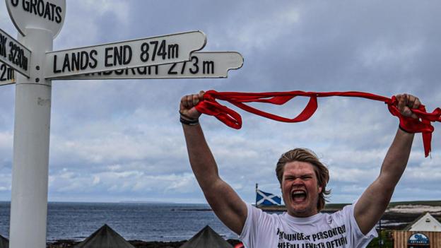 The Hull Boy goes the extra miles to set a new record - BBC News