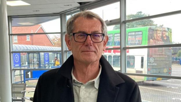 Three-council plan for Suffolk proposed - BBC News