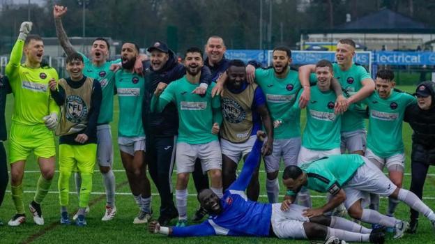 Reformed Nuneaton Town promoted at first attempt - BBC Sport